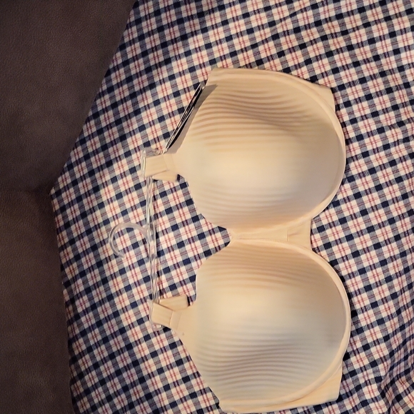 Playtex | Intimates & Sleepwear | Playtex Perfectly Smooth Underwire ...